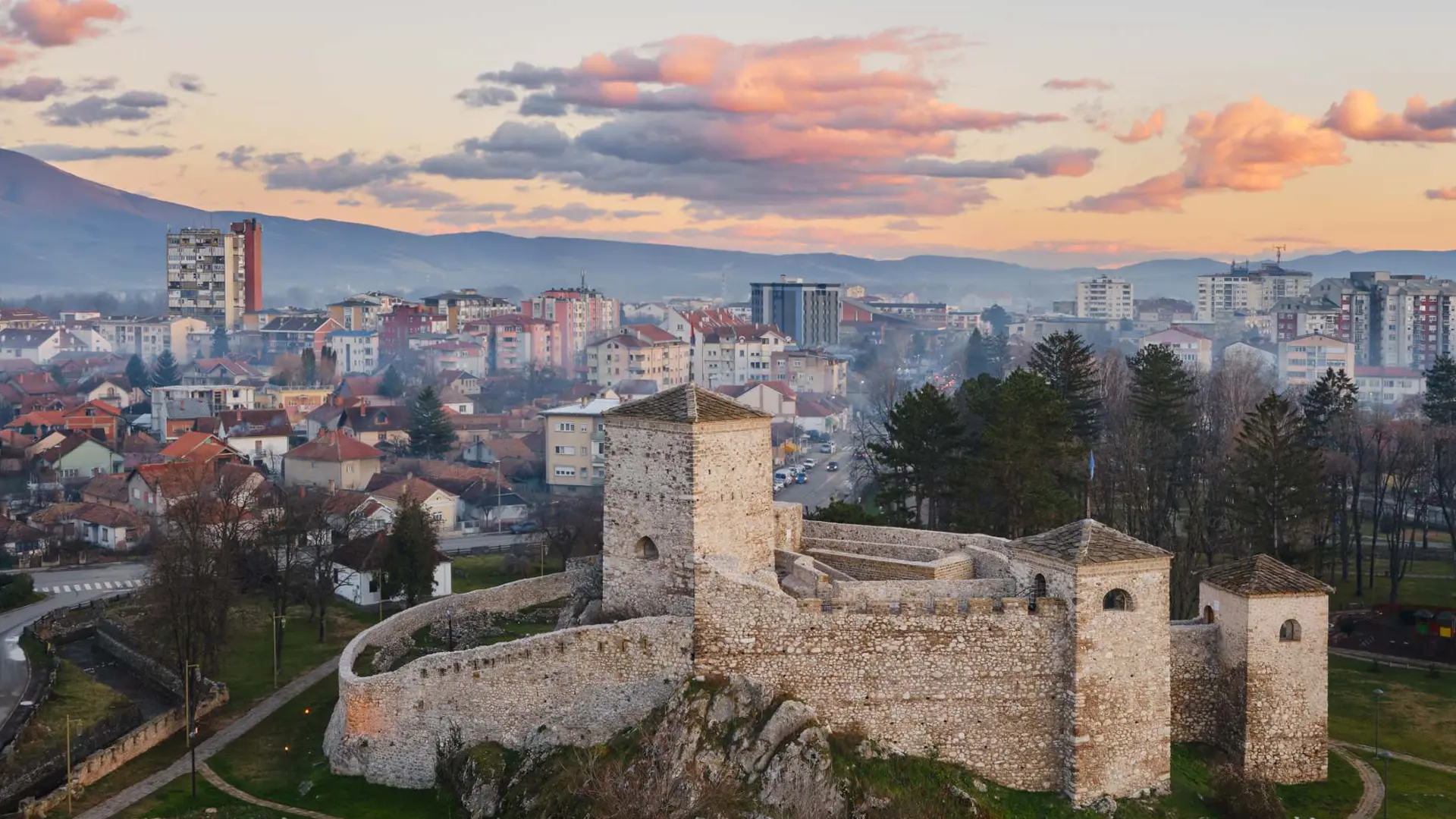 Pirot – grad Stare planine, nišavskog keja i peglane kobasice - Hotel ...
